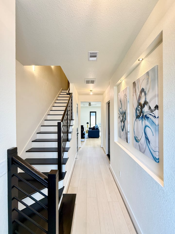 Elegant 4br Retreat Near Nrg & Medical Center - Houston, TX