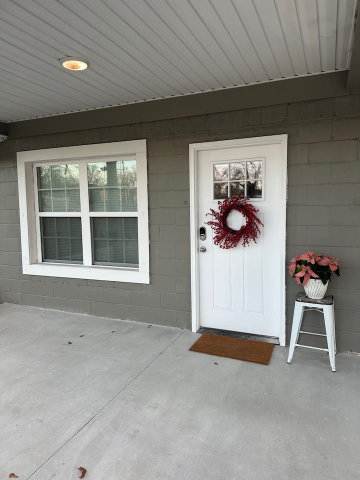 Grey Shadows,
2-bed 2 Bath Higgston, Ga - Tarrytown, GA