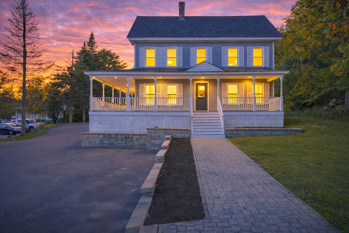 6br Downtown | Lake View | Games, Fire Pit & Grill - Greenville, ME
