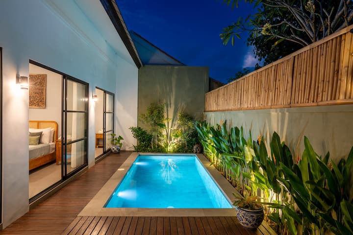 Quiet 2br Private Pool Villa Steps From Canggu - Australia
