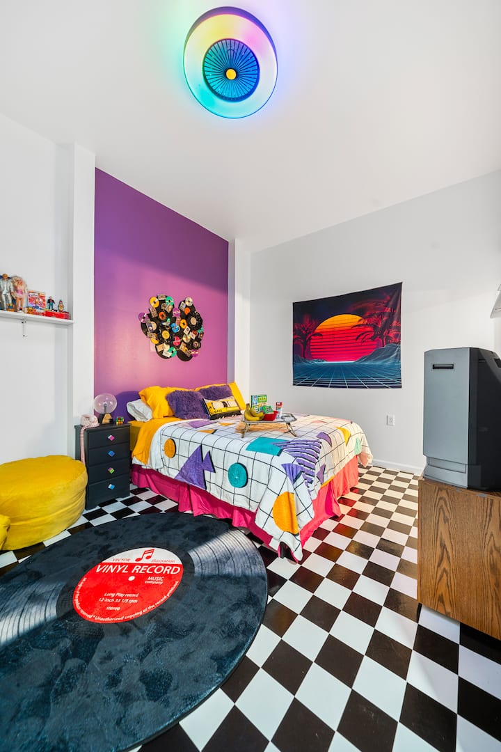 80s/90s Apartment W/ Mario Loft + Museum Discount - Hot Springs, AR