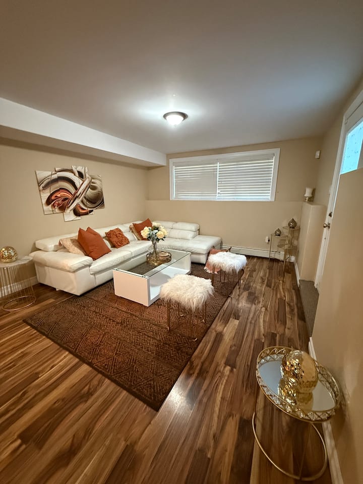 Furnished 1br Suite W/ Private Entrance – Bedford - Bedford