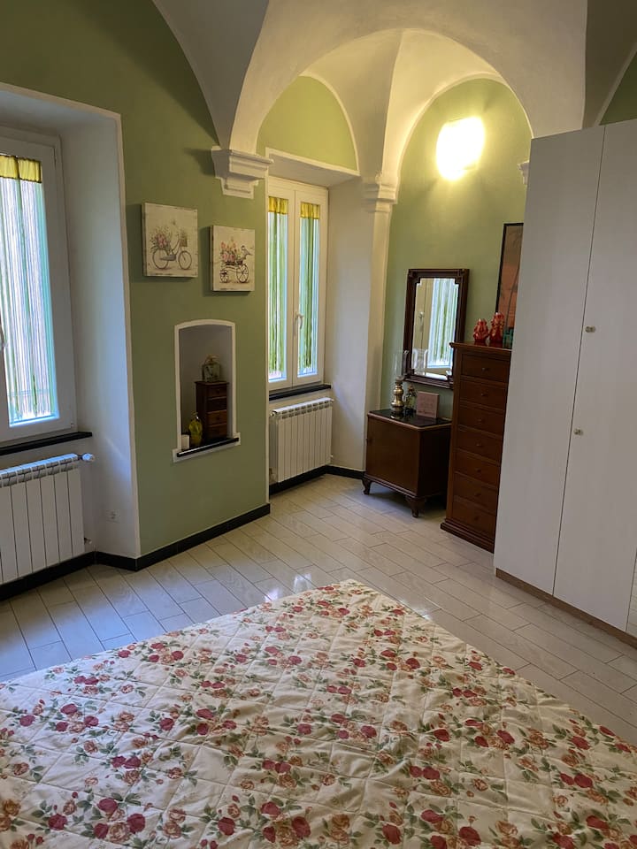 Spotorno, Italia.  Appartamento In Centro Affitto - Spotorno