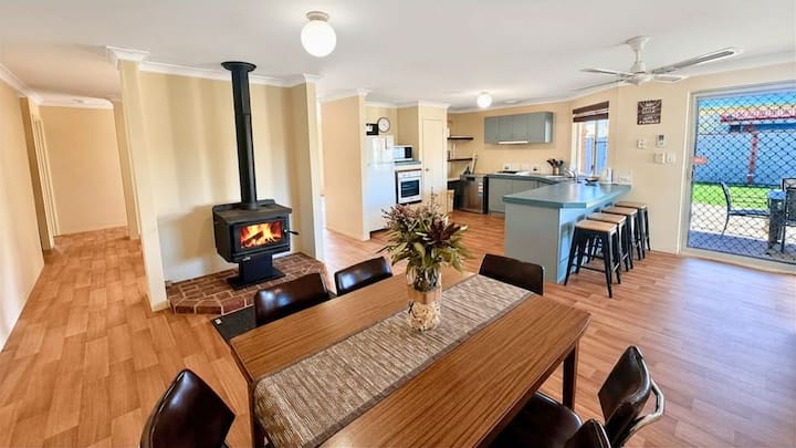 Holiday Retreat On Lorikeet - Broadwater