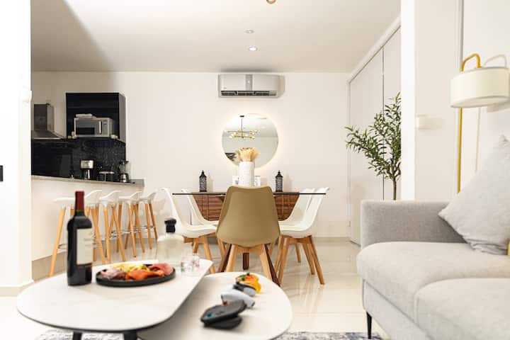 Luxury Penthouse· Rooftop Jacuzzi + Ps5 & Switch 2 - Cancún