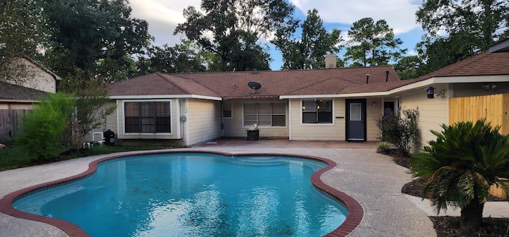 Fully Remodeled 4 Bedroom House With A Pool ! - Houston, TX