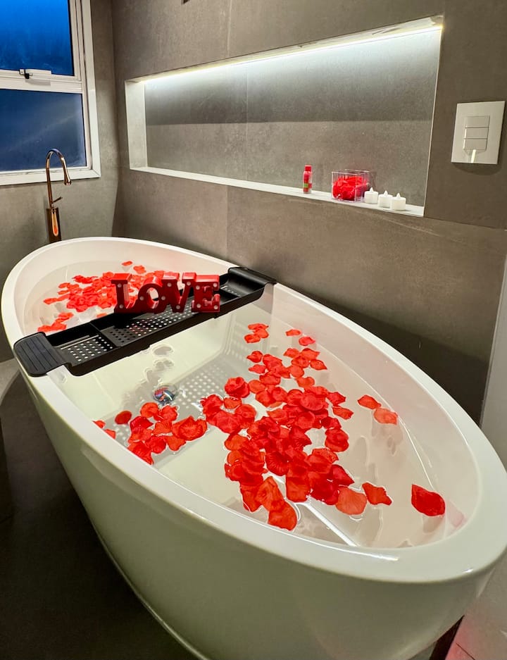 Doce Refúgio Bv14, Estac, Banheira, Pole Dance, - Brazil