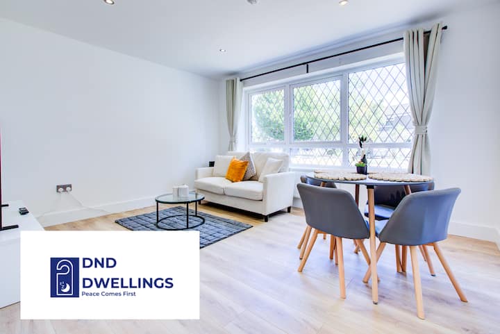 4 Bed Home With Driveway And Garden - Essex