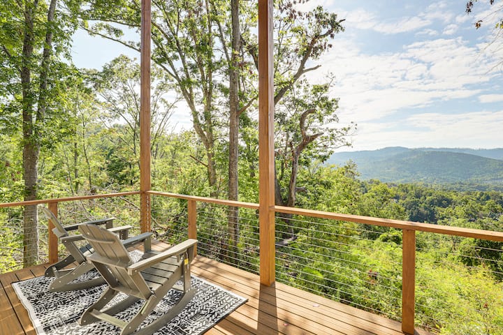 Private Mountaintop Getaway - Silverstone Cottage - Weaverville, NC