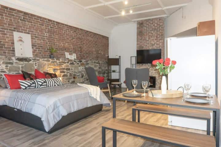 Cozy Studio In The Heart Of Uptown Saint John! - University of New Brunswick Saint John (UNBSJ)