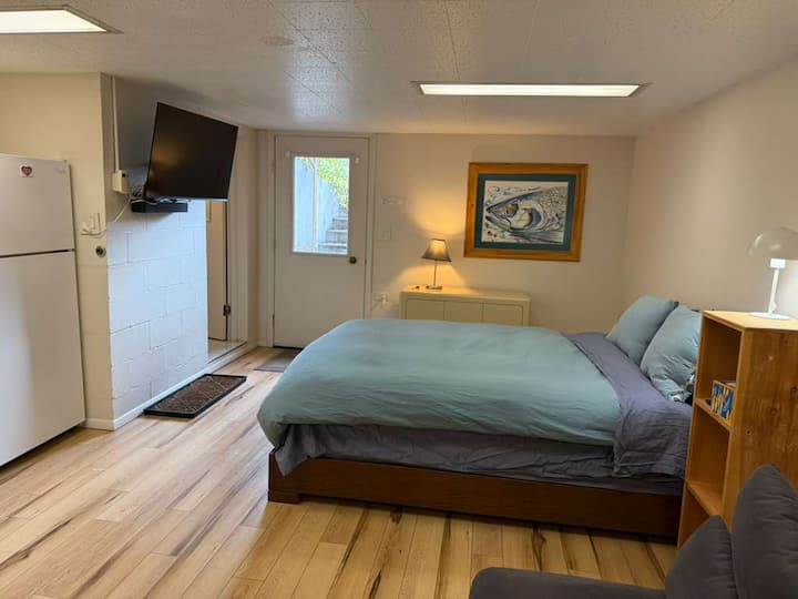 College Town Studio - Fairbanks, AK