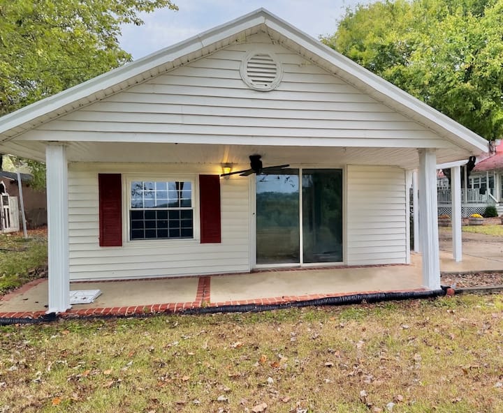 Riverside Cottage - South Shore, KY