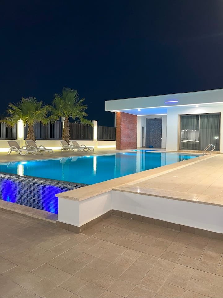 Exclusive Villa Retreat With Private Pool - Libye