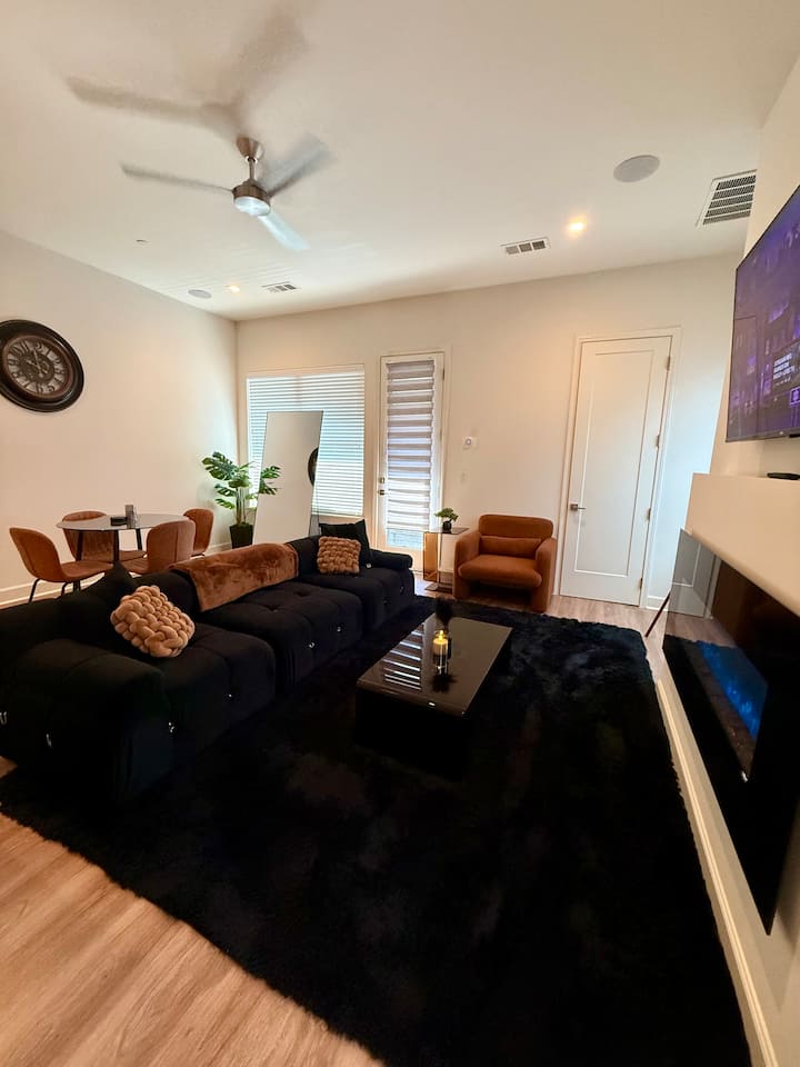 3-storytownhome|privateparking| 2-balcony|gameroom - Dallas, TX