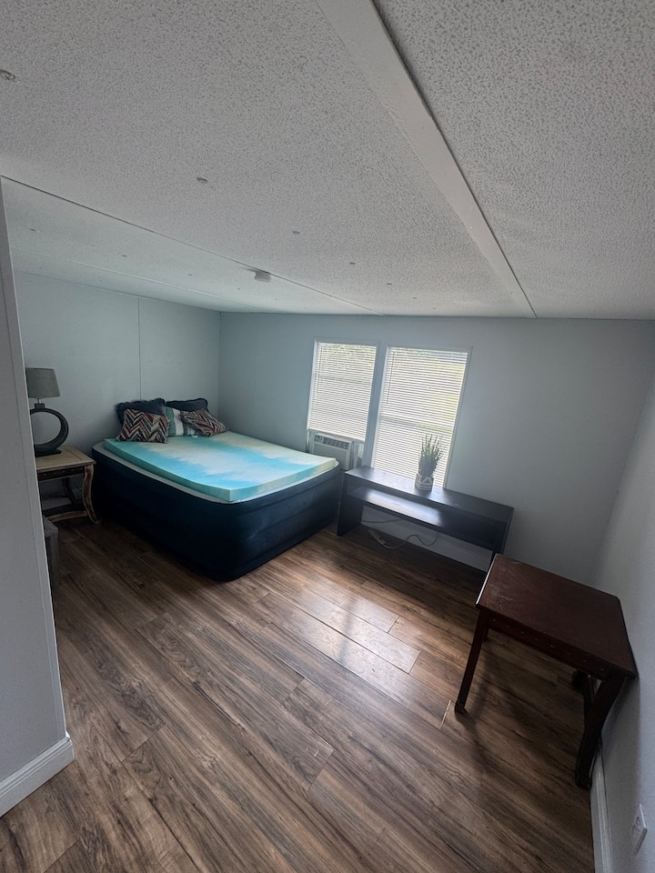 Looking For A Roommate, To Share Our Home With. - Dade City, FL