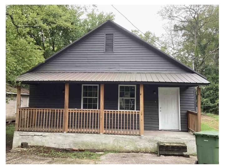 “Relax In Style | Renovated Bennettsville Getaway - Lake Wallace, Bennettsville
