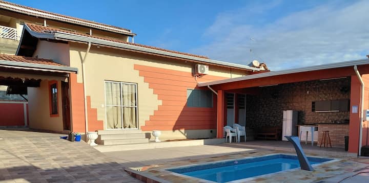 Casa Com Piscina Em Jaguariúna – Família & Amigos - Holambra