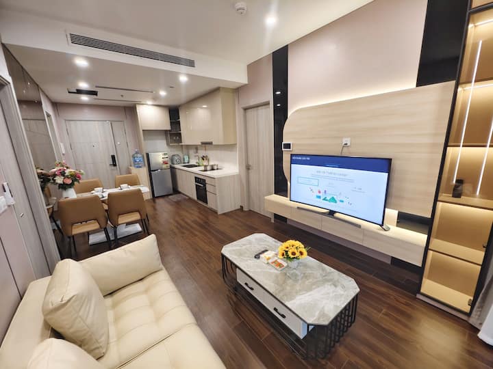 2br Luxury Apt - Masteri West Heights B - China