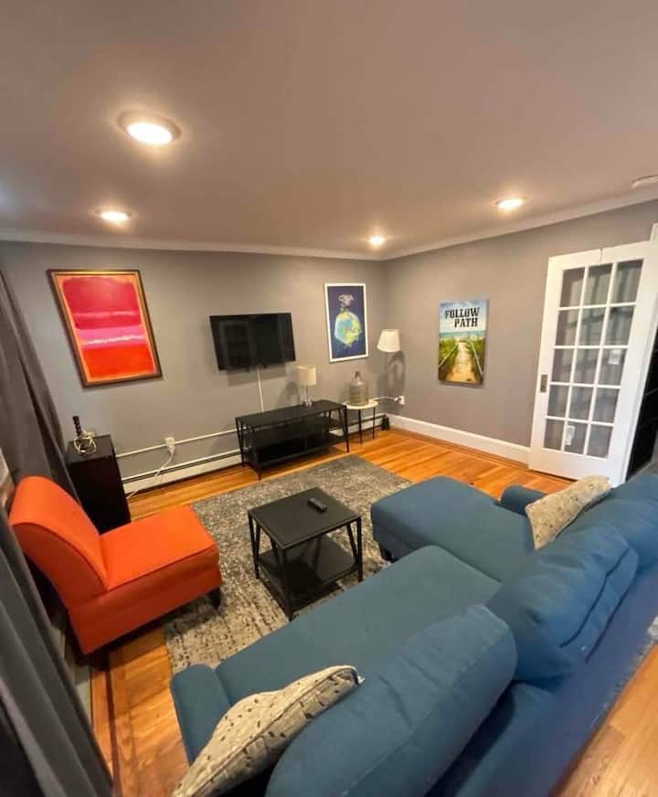 2 Br/1 Ba - Mins To Nyc! - Brooklyn, NY