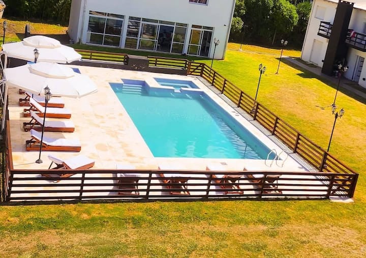 Complejo Valle De La Costa
Duplex Hasta 5/7 Pers. - Miramar
