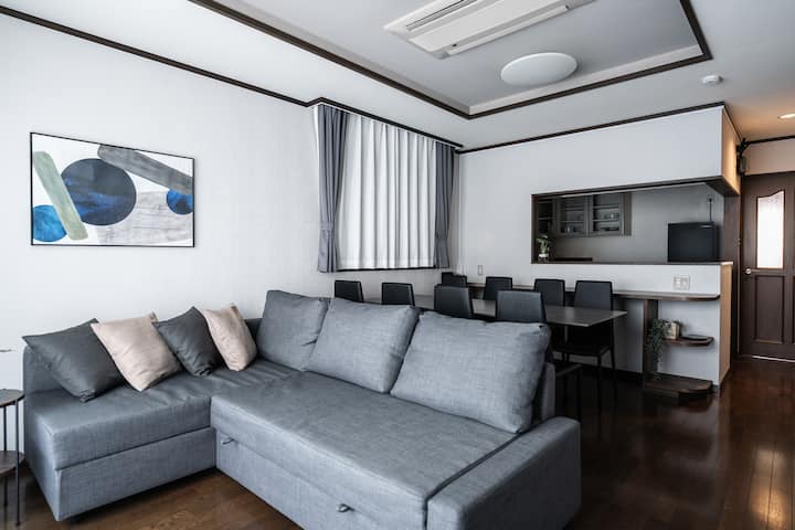 広島駅徒歩約10分＊3階建の一軒家をまるまる貸切＊最大12名様まで宿泊可能＊広島市現代美術館徒歩圏内 - Hiroshima, Japan