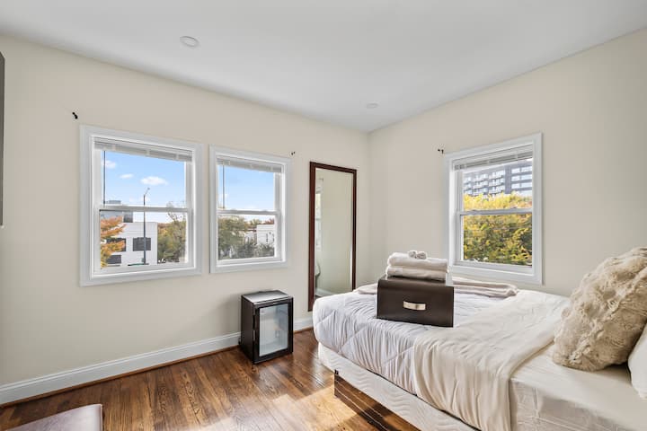 Cozy 3 Br In Dc Close To Buzzing H Street Corridor - Washington, DC