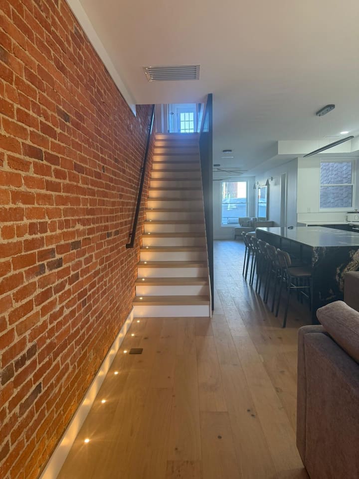 Modern Washington Dc Getaway Perfect For Groups - Washington, DC