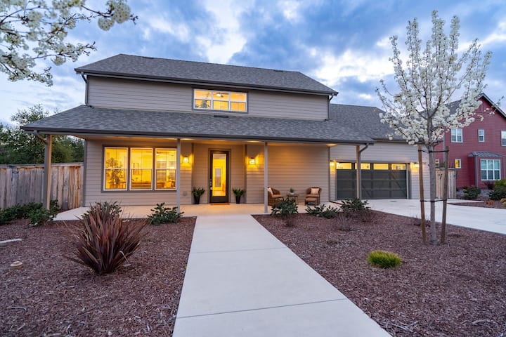 Sunflower, Casa Del Mirasol: Central To Slo - Paso - Atascadero, CA