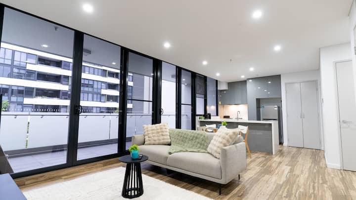 Sunny 2br With Balcony In Cbd Of Sydney Olympic Pk - Sydney