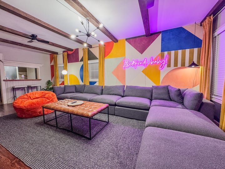 Heartofrockfrd/nexplayground/indoorhottub/gameroom - Rockford, IL