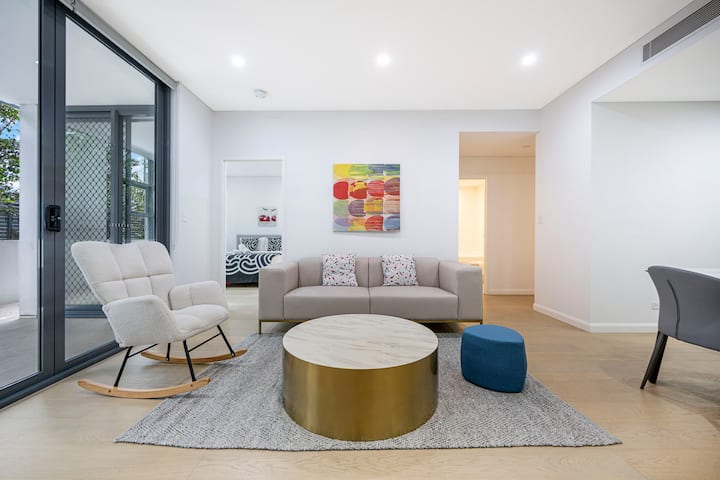 3br In Eastwood- Walk To Train, Food & Markets - Parramatta