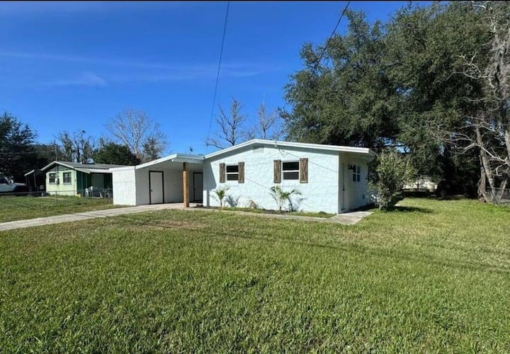 Modern Renovated Home South Jax - Jacksonville, FL
