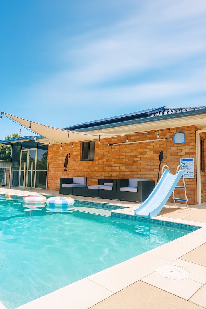 Family + Pet Friendly Private Home With Pool - Coolangatta