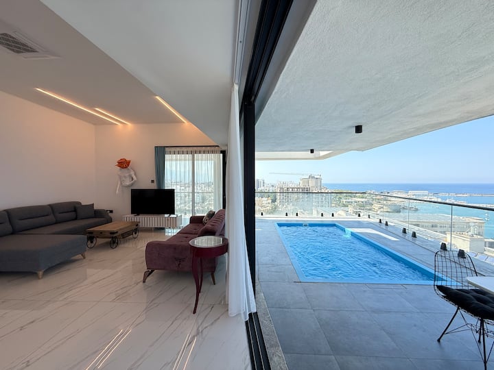 Girne Merkez 3+1 Deniz Manzaralı Lux Daire - Girne