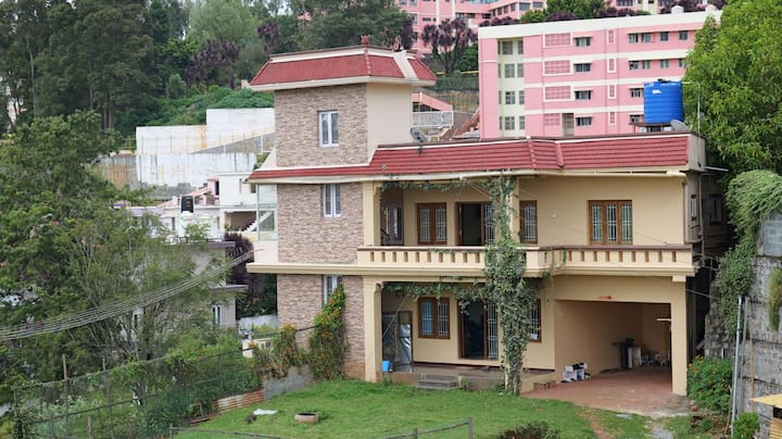Happy Villa/3bhk/private Lawn/campfire - Ooty