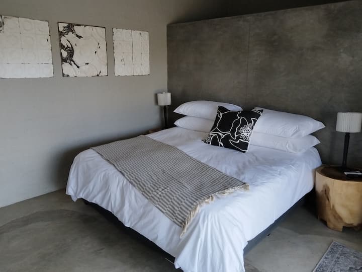 Aloe Thorn Self Catering Unit1 - White River