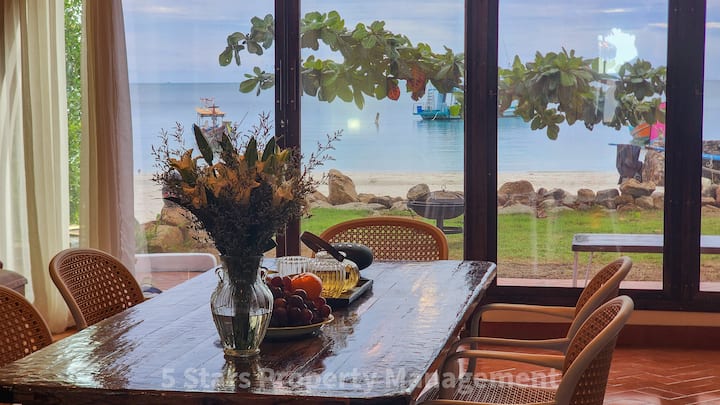 Beachfront: Serenity Sands Villa, Soft Beds, Patio - Ko Pha Ngan