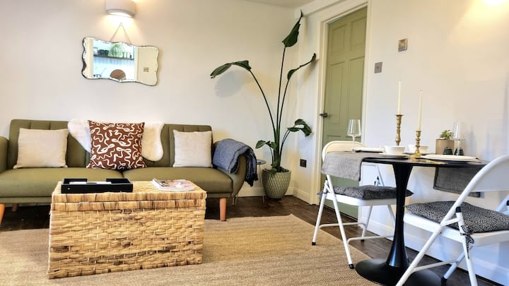 Chic Georgian Loft | Margate Old Town + Seafront - Broadstairs