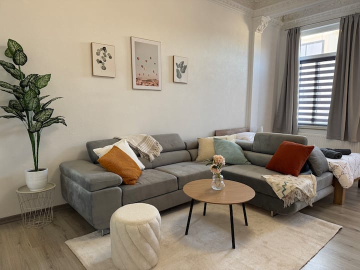 Blunest Apartment: 4-zimmer-wohnung Mit Parkplatz - Bremerhaven