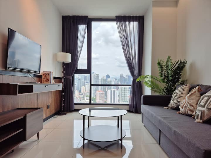 1316 L Chinatown L Tower 118 L Monorail 8 Pax - Kuala Lumpur