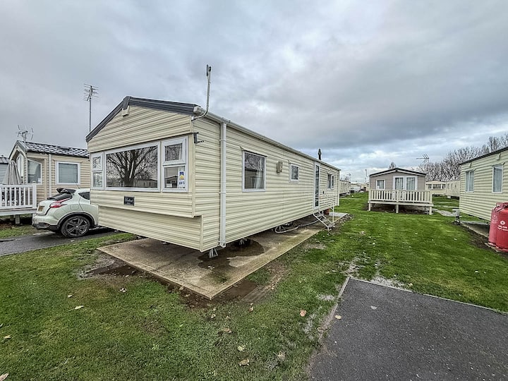 Caravan At Seawick Essex, Sleeps 6 Ref 27005mv - Essex