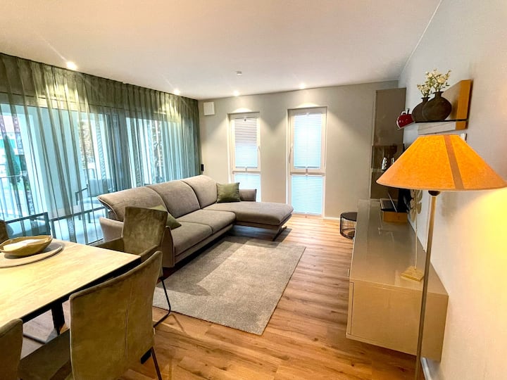 Smart Living Worms · Modern 2br/2ba Apt. + Ensuite - Worms