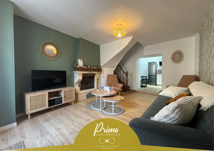 La Maison D'isaure 6 Personnes En Ville Parthenay - Parthenay