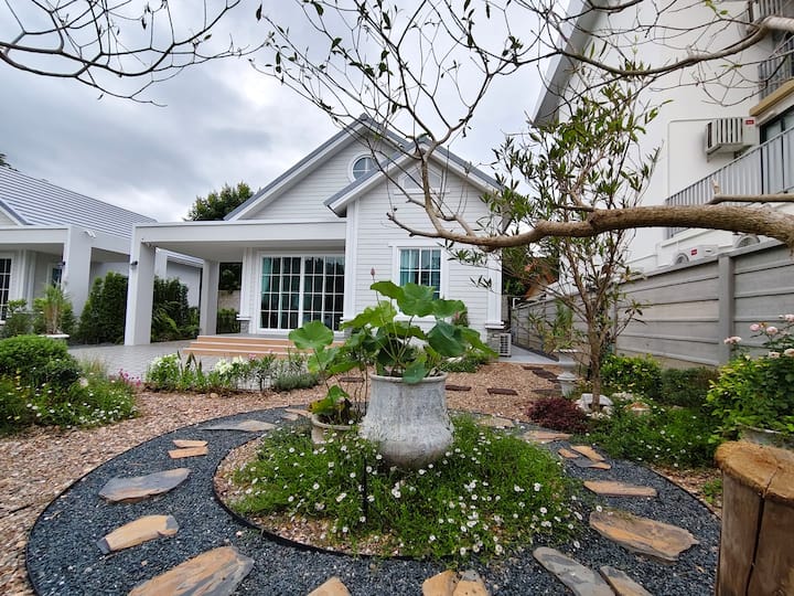 154 Gardenia Villa - Cozy 2 Br Home, 10 Min Nimman - Chiang Mai