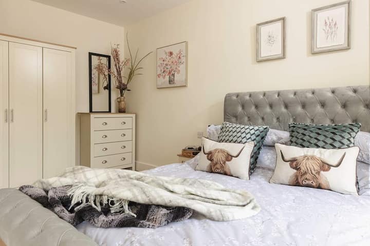 Lachlan's Barn - Lutterworth