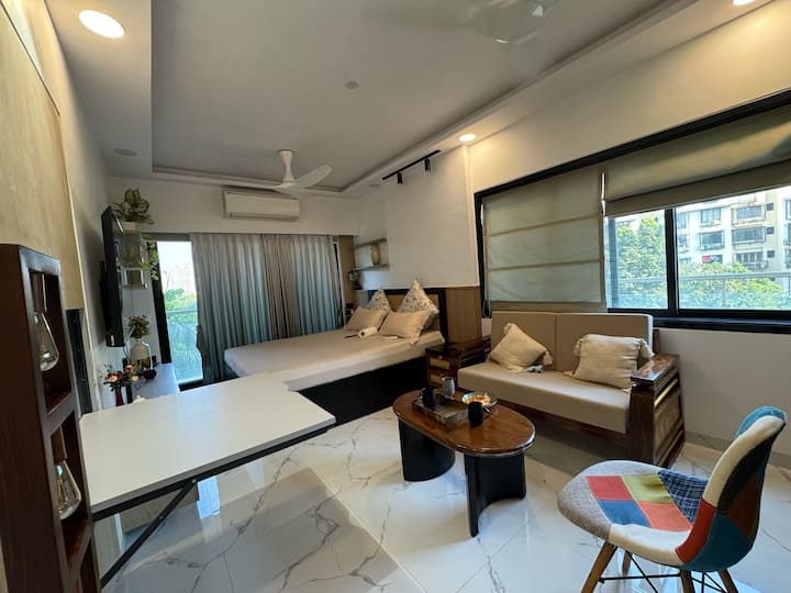 Studio In Navi Mumbai - マハーラーシュトラ