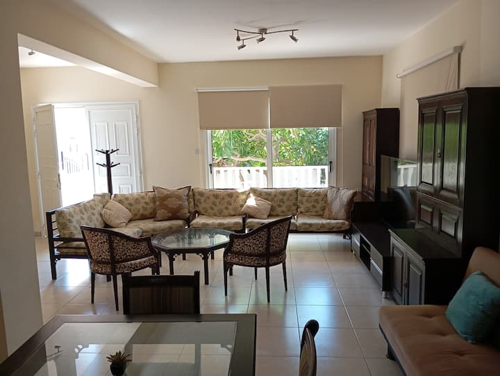Flamingo Luxury Villa Ayia Napa - Ayia Napa