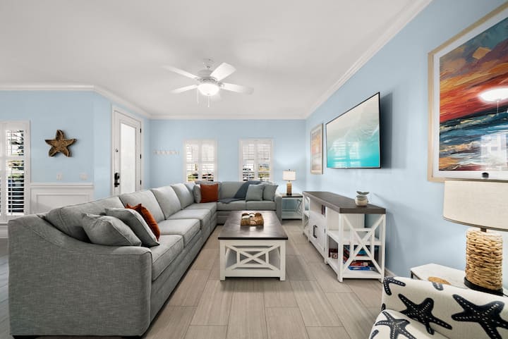 New Listing! Heated Pool 3/1-4/26, 0.5 Mi To Beach - Destin, FL