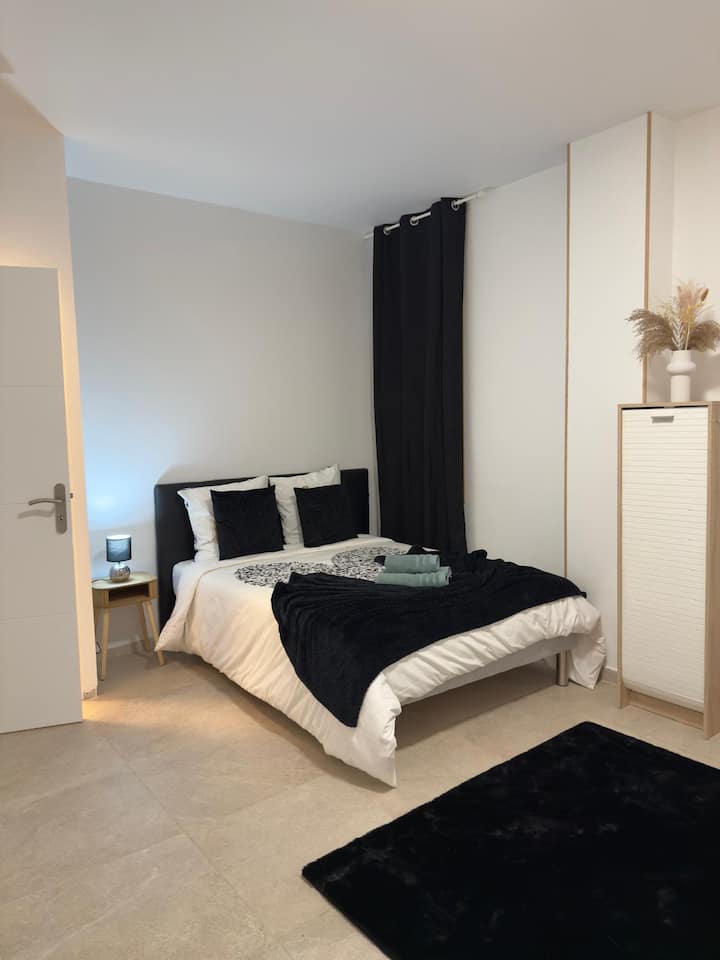 Exceptionnel Chambre 1 Sdb Privative Versailles - Le Chesnay