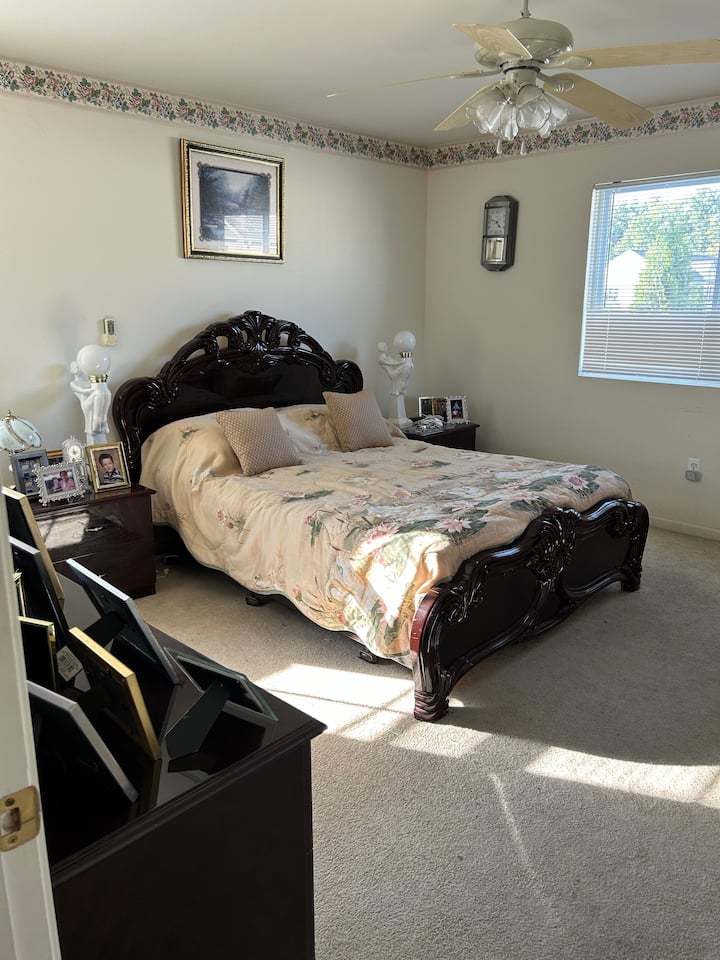 Cozy Condo - Sterling Heights, MI